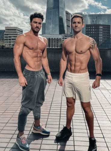 Rowan Row- Dating And Girlfriend. What Is His Net Worth?