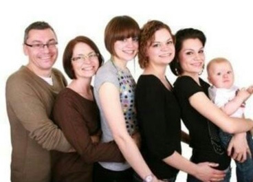 Who Is Hannah Cornish? Jessie J Sister