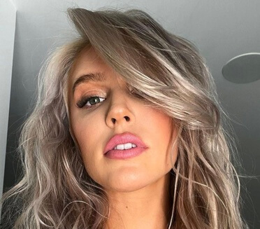 Alex Cooper- Dating Hot Boyfriend And Net Worth