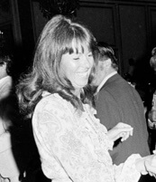 Who Is Rochelle Robley? Ex-Wife Of Tom Smothers