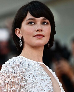 Who Is Reja Spaeny? Mother Of Cailee Spaeny